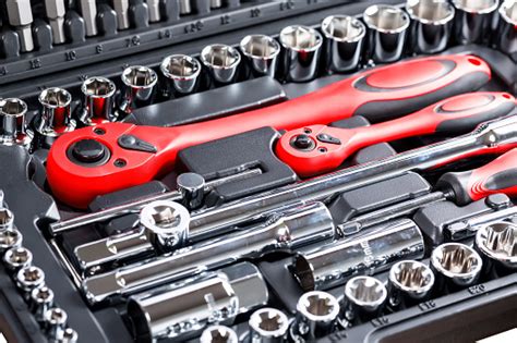 손 도구 집합입니다 상자에 많은 렌치 및 도구 클로즈업 차를 수리 또는 교체 자동차 예비 부품 부품 자동 0명에 대한 스톡 사진 및 기타 이미지 Istock