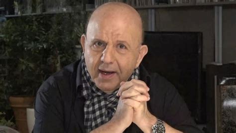 Κόλαφος Νίκος Μουρατίδης εναντίον Σάκη Ρουβά «Δεν γίνεται 50 χρονών