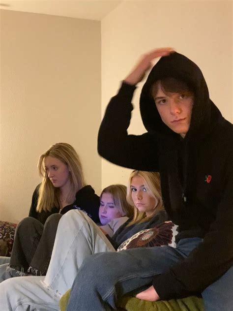 3 Girls 1 Boy Friendship