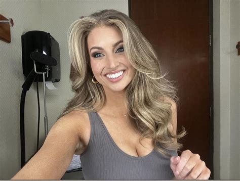 Stephanie Mead Wishtv8 Indianapolis Rhotreporters