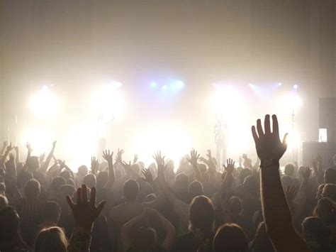 100 Praise Worship Backgrounds
