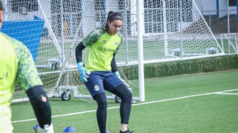 Lorena Goleira Do Grêmio é Convocada Pela Seleção Para Olimpíada De