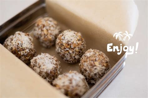 Peanut Butter Coconut Energy Balls Roxy
