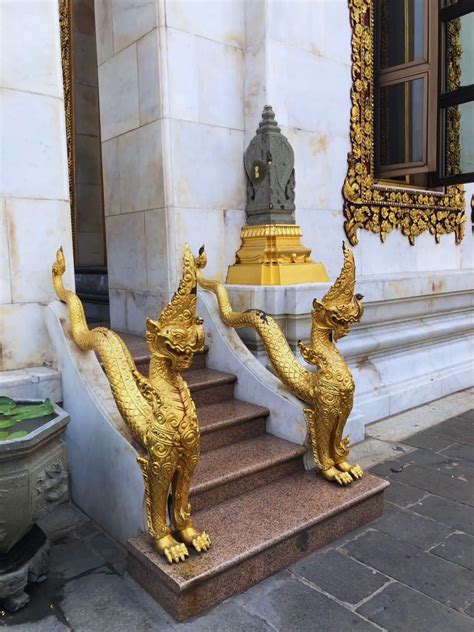 กราบสักการะขอพร ณ พระอารามหลวง วัดบวรนิเวศวิหาร แกลเลอรีที่โพสต์โดย Sasis Diary Lemon8