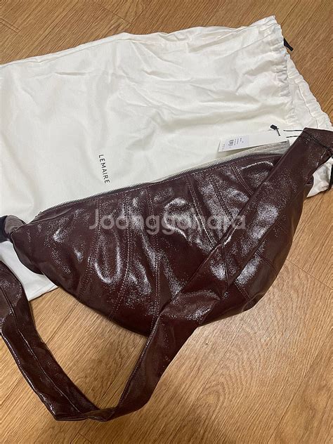 르메르 범백 미디움 코티드린넨 초콜릿 새상품 네고가능 숄더백 중고나라
