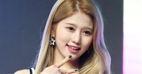 [종합] 멋진 분들과 만남 즐겁게 일하는中…네이처 하루 日유흥업소 근무 의혹 충격