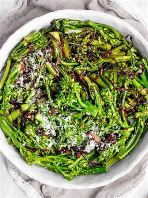 Steamed Tenderstem Broccoli With Satay Sauce The Real Food Geek