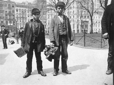 Rare Photos Show The Street Life Of New York City In The Late 19th