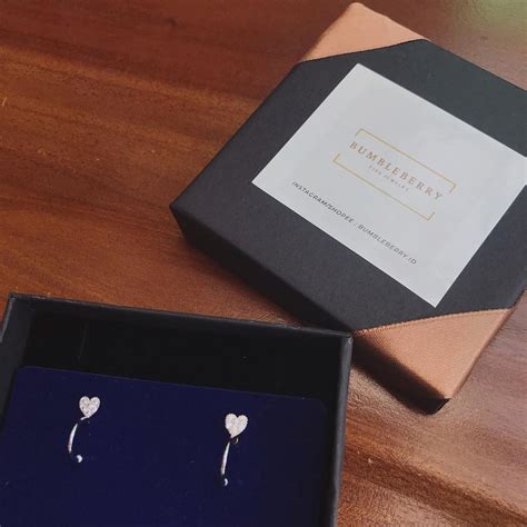 Bumbleberry Bumbleberry Added A New Photo