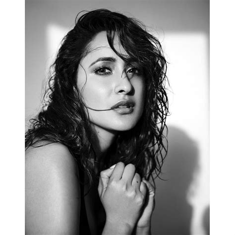 Pragya Jaiswal Hot Look R Pragyajaiswal