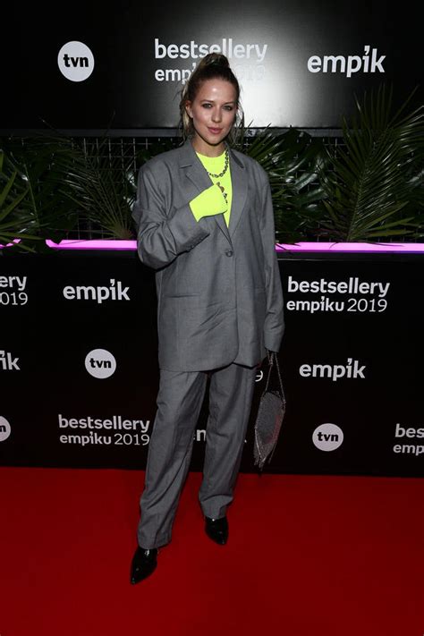 Bestsellery Empiku 2019 Gwiazdy Najlepsze Stylizacje Viva Pl