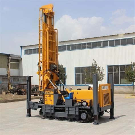 China 200m Depth Rubber Crawler Water Well Drilling Rig Manufacturers