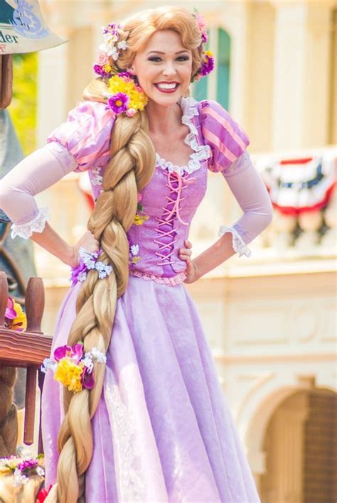 Pin By Jason Remigio Iii On Rapunzel Rapunzel Cosplay Disney Princess Cosplay Disney Cosplay