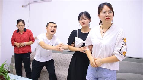 结婚前一天因没车没房被退婚，三年后男子得知原因，结局太感人【飞翔大剧院】 Youtube
