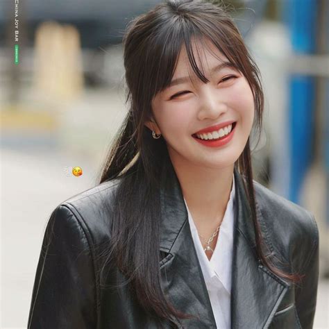 Pin By Mina On Imyourjoy In 2024 Red Velvet Joy Red Velvet Girl Icons