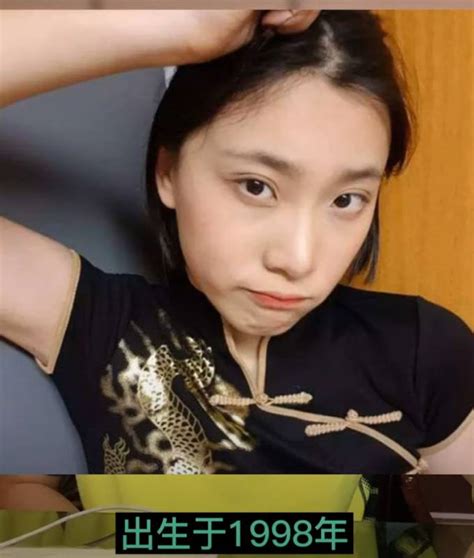 她，22岁中国女留学生，下海后在国外成人网站爆红！网友评论亮了 新加坡新闻