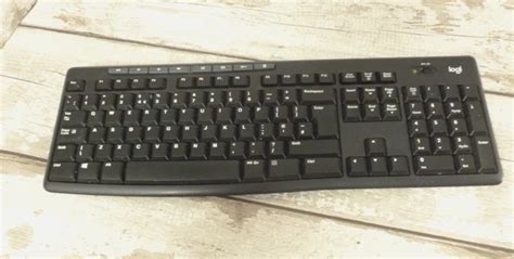 Logitech K270 Wireless Keyboard And Usb Dongle Qwerty Uk Layout W Numeric Keypad £14 99 Picclick Uk