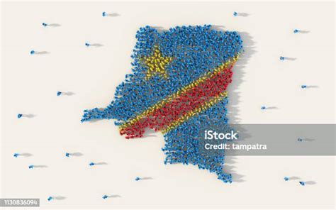 콩고 민주 공화국 지도와 소셜 미디어 및 흰색 바탕에 커뮤니티 개념에서 국기를 형성 하는 사람들의 큰 그룹 위의 군중 그림의