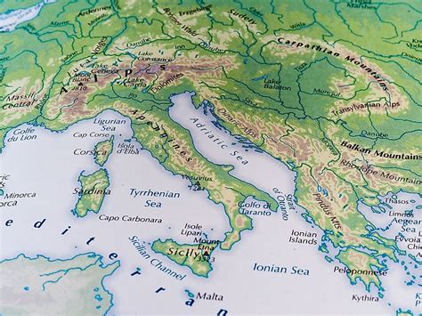 Tyrrhenian Sea Worldatlas