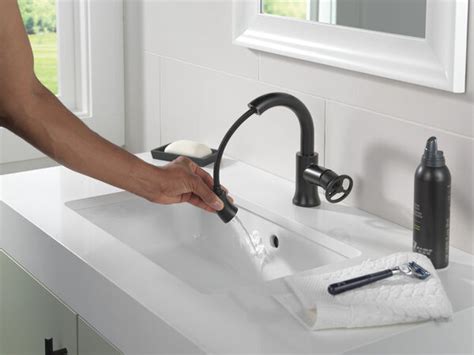 Single Handle Pull Down Bathroom Faucet In Matte Black 558har Blpd Dst