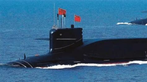 澎湖漁民驚見中國潛艦！海峽中線突上浮 動向曝光 據漁民說法，這艘潛艦上浮位置在北緯24度00分、東經118度22分，也就是約在海峽中線位置