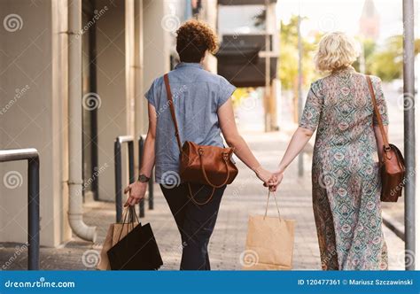Lesbian Carry Telegraph