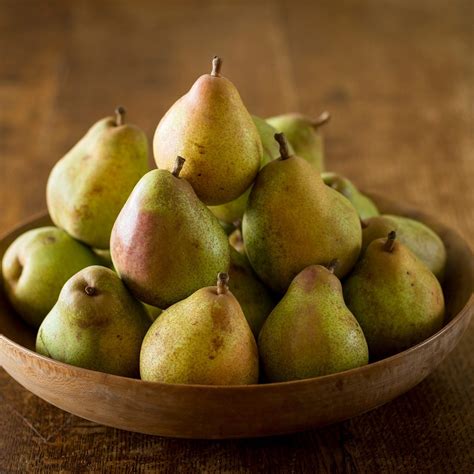 7 Types Of Pears And The Best Ways To Eat Them