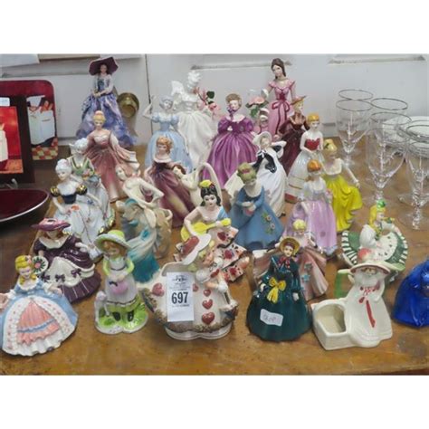 Asst Porcelain Lady Figurinesvases