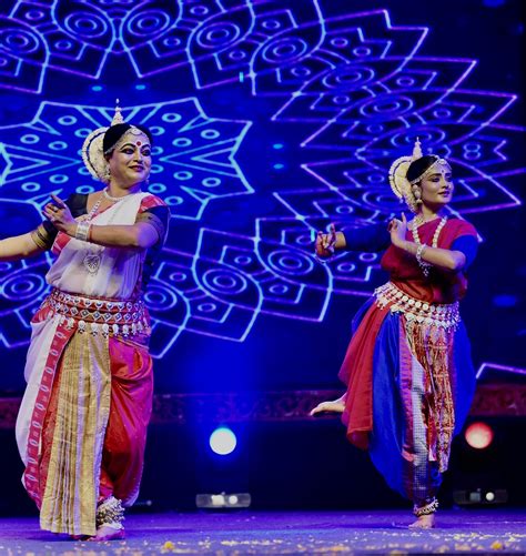 गुरू ब्रह्मा गुरू विष्णु गुरु देवो महेश्वरा गुरु साक्षात परब्रह्म