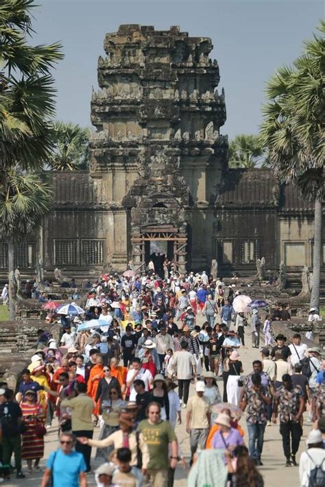 ខេត្តសៀមរាប ទទួលបានភ្ញៀវទេសចរជាង១១ម៉ឺននាក់ ក្នុងឱកាសបុណ្យចូលឆ្នាំចិន វៀតណាម Khmerload