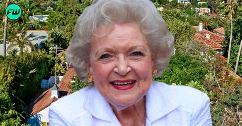 Hollywood Legend Betty Whites Iconic Brentwood Home Bulldozed New