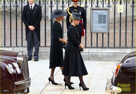 Meghan Markle Arrives At Queen Elizabeths Funeral Wears Special
