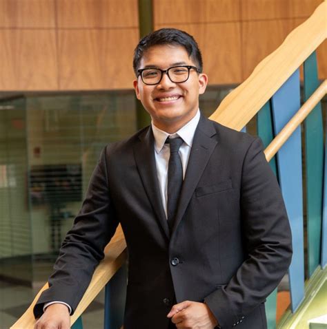 Joy Of Giving Something Fellowship Goes To Jonathan Nguyen 25 News Carleton College