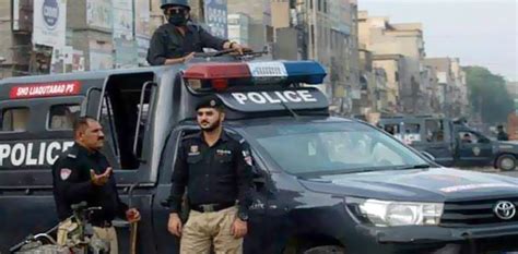 کراچی میں مبینہ پولیس مقابلہ، وائٹ کرولا گینگ کے 2 ڈاکو ہلاک