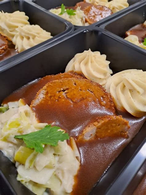 Gehaktbroodje Met Prei In Bechamelsaus En Puree Huis Vanassche