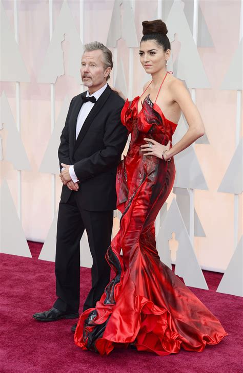El Look De Los Famosos Que Desfilaron Por La Alfombra Roja Premios Oscar
