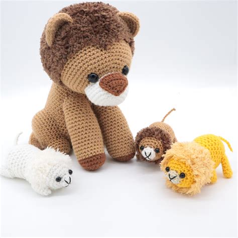 Lion With Babies Amigurumi PDF Crochet Pattern