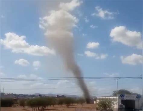 Ventania Assusta Moradores De Caruaru Pernambuco Notícias