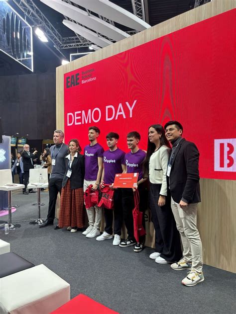 🚀 Incredible News Polyglot