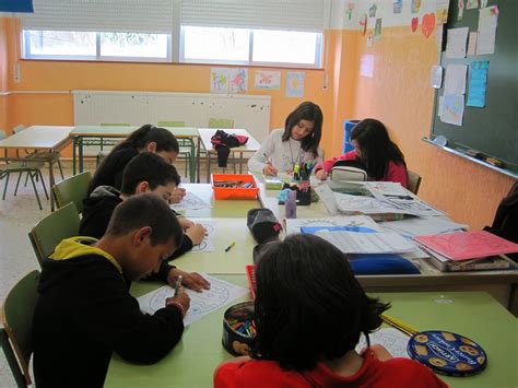 Tiempo de aprender JESÚS ENTRA EN JERUSALÉN
