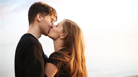 Que significa soñar que te besa alguien que conoces