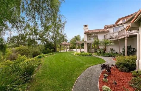 Inside Aaron Rodgers 5 1 Million Home With Photos
