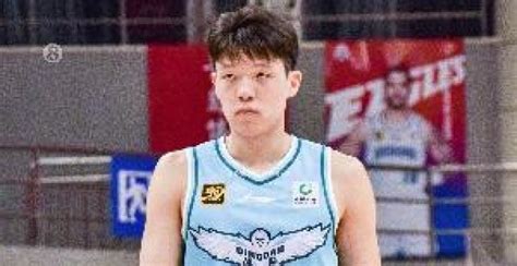 稳定输出！杨瀚森半场7中5贡献10分3板2助and正负值10 3次失误略多腾讯新闻