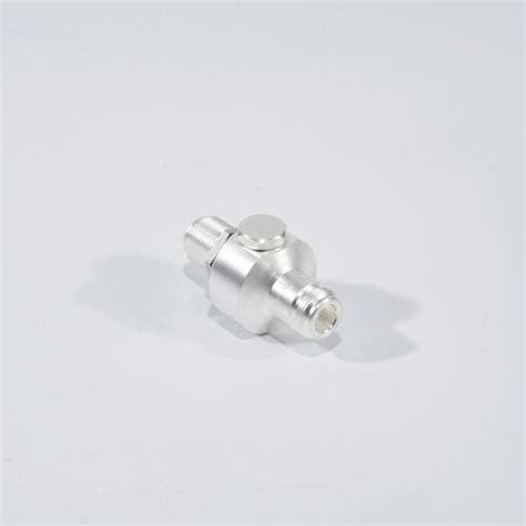 Odgromnik Gazowy N F F Panelowy Dc 2 7ghz Spinner Radiokomunikacja