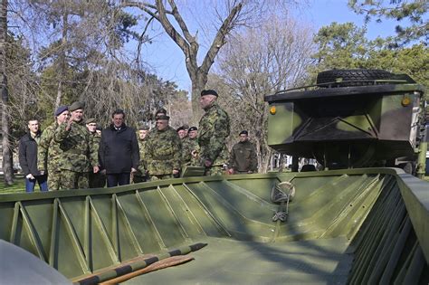 Министар одбране обишао припаднике Речне флотиле Министарство одбране Републике Србије