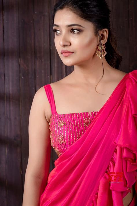 Actress Vani Bhojan Glam Photo Shoot Stills Social News Xyz