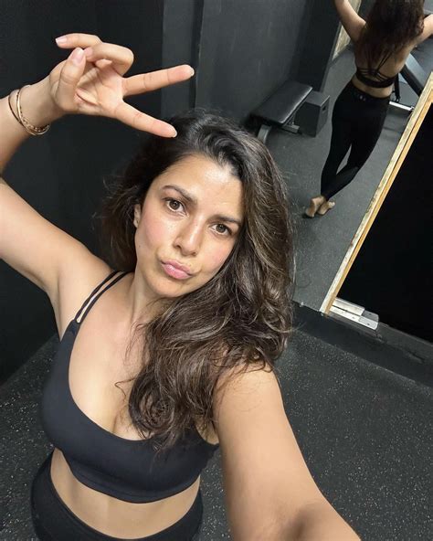 Nimrat Kaur R Bollyarm