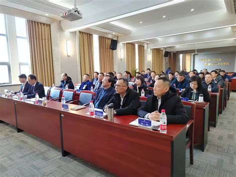 新闻中心凝心聚力启新程 踔厉奋发谱新篇——联环药业召开销售管理会议 江苏联环药业股份有限公司