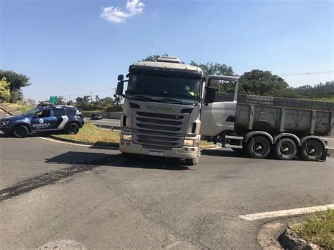 Motorista de carreta é feito refém durante tentativa de roubo em Jundiaí Sorocaba e Jundiaí G