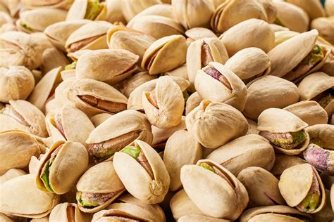 Best Times To Eat Dry Fruits For Maximum Health Benefits